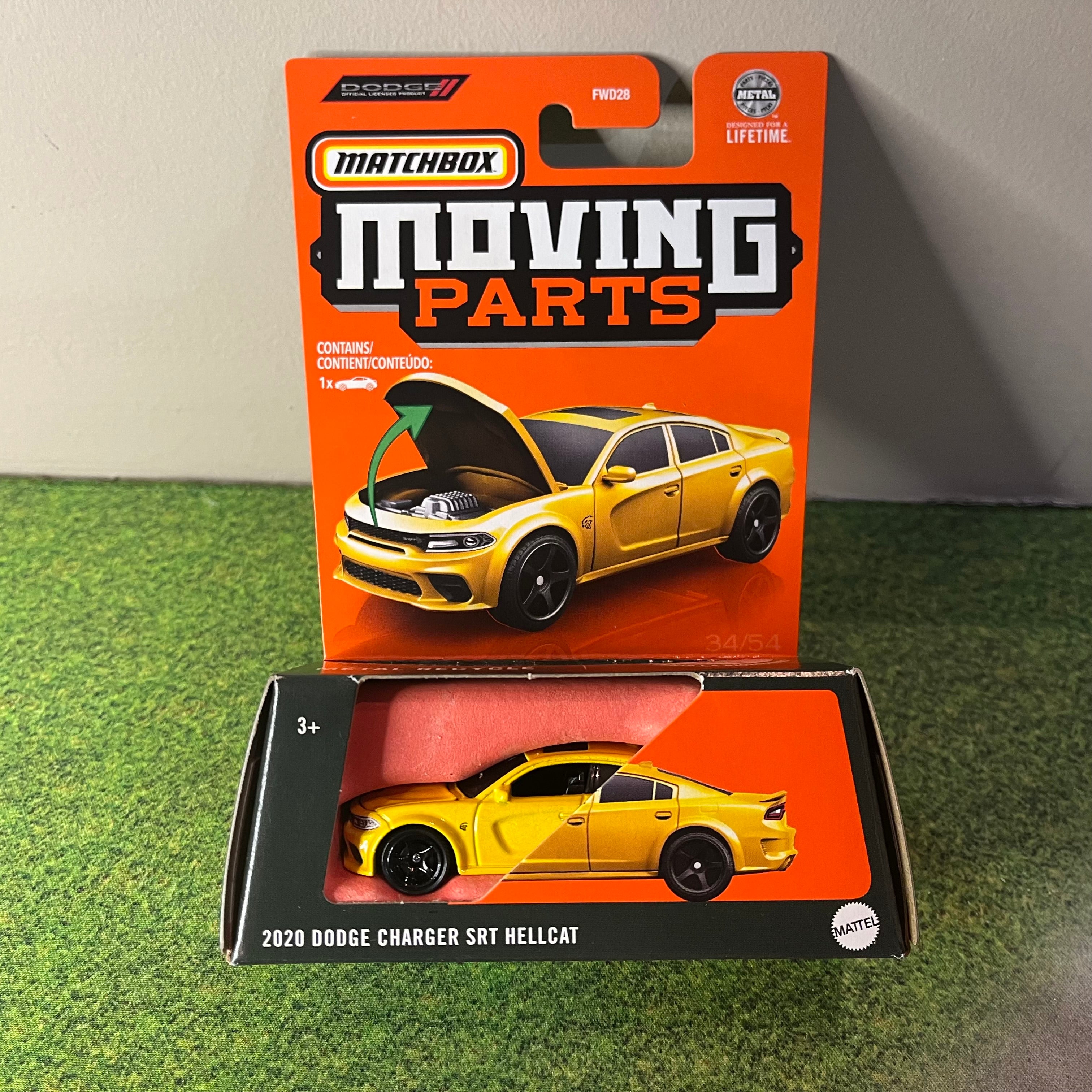 2020 Dodge Charger SRT Hellcat * Yellow * 2024 Matchbox Moving Parts C ...