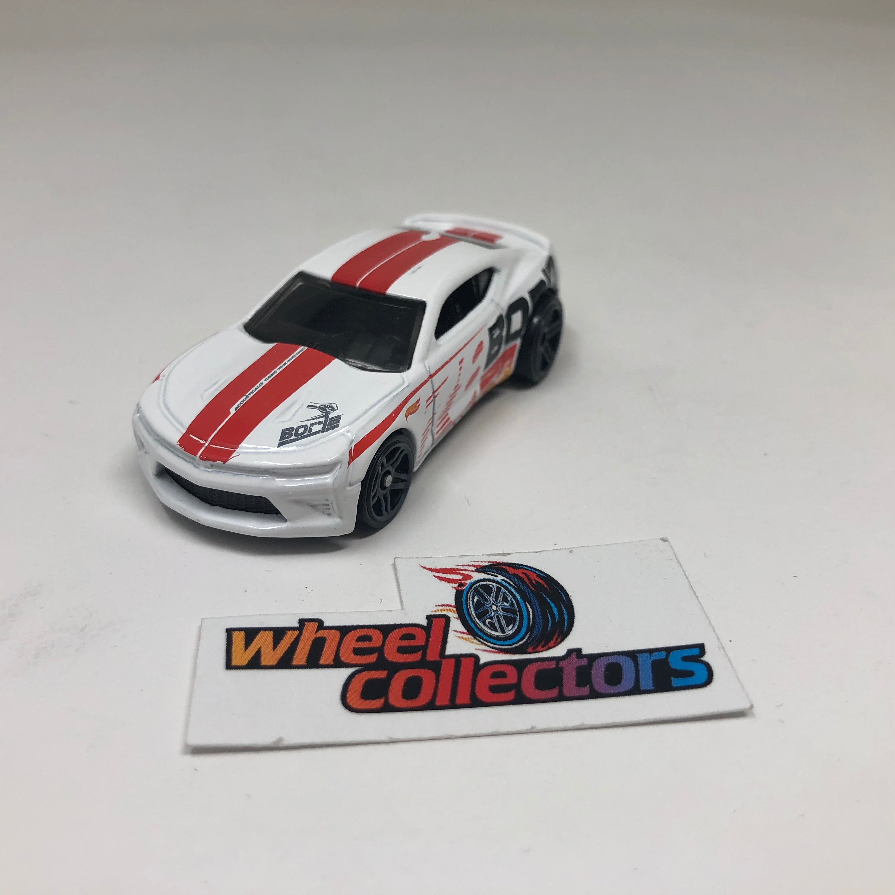 '16 Camaro SS * White * Hot Wheels Loose 1:64 Scale – Wheelcollectors LLC